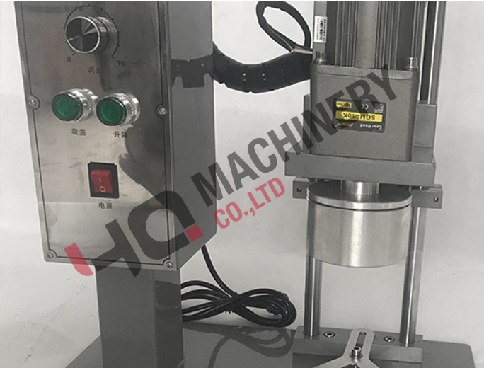 Capping machine was bought by UK customer - YQ machinery co.,limited